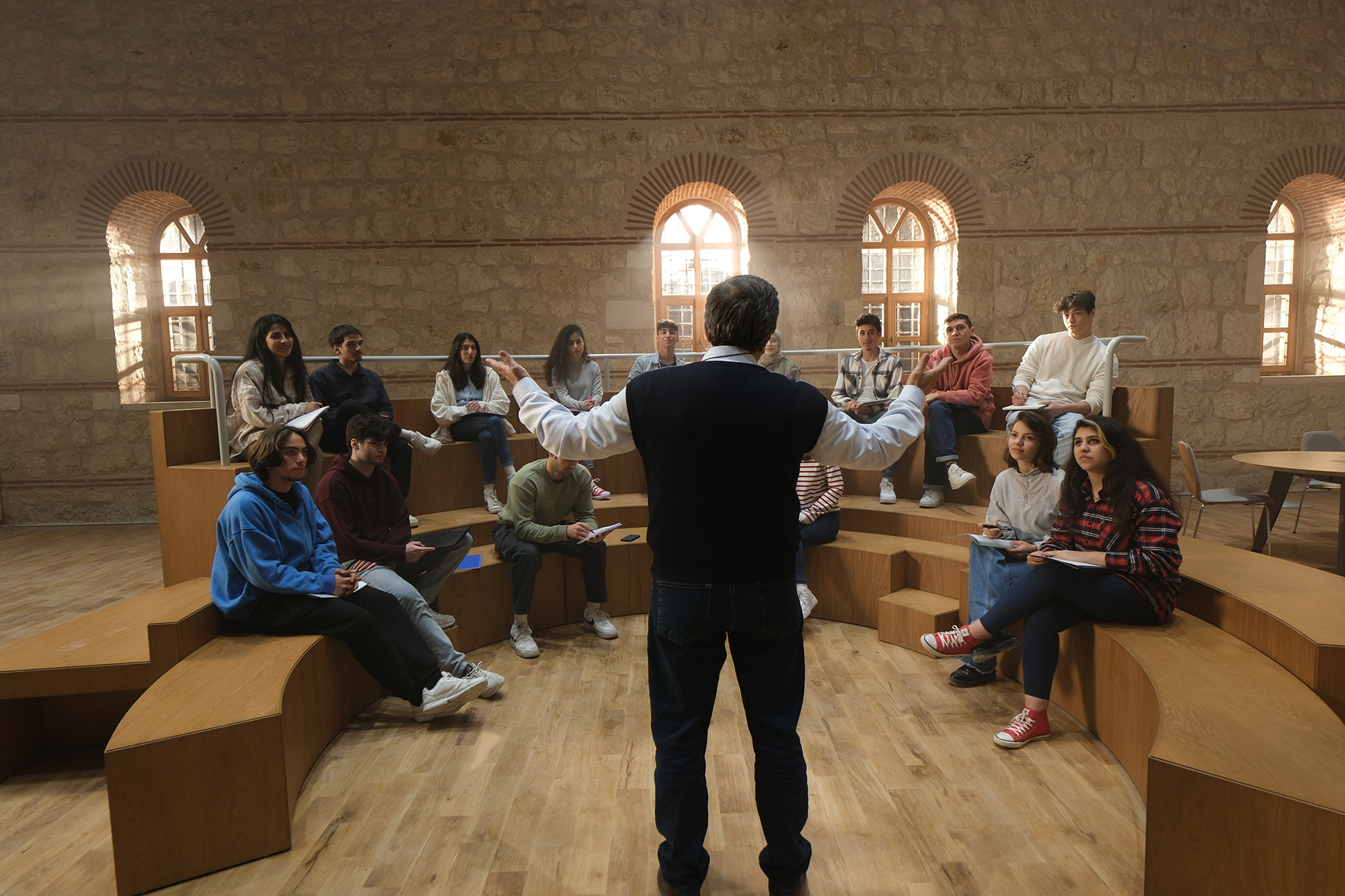 Biblioteca Rami cea mai mare bibliotecă din Istanbul Eyüpsultan